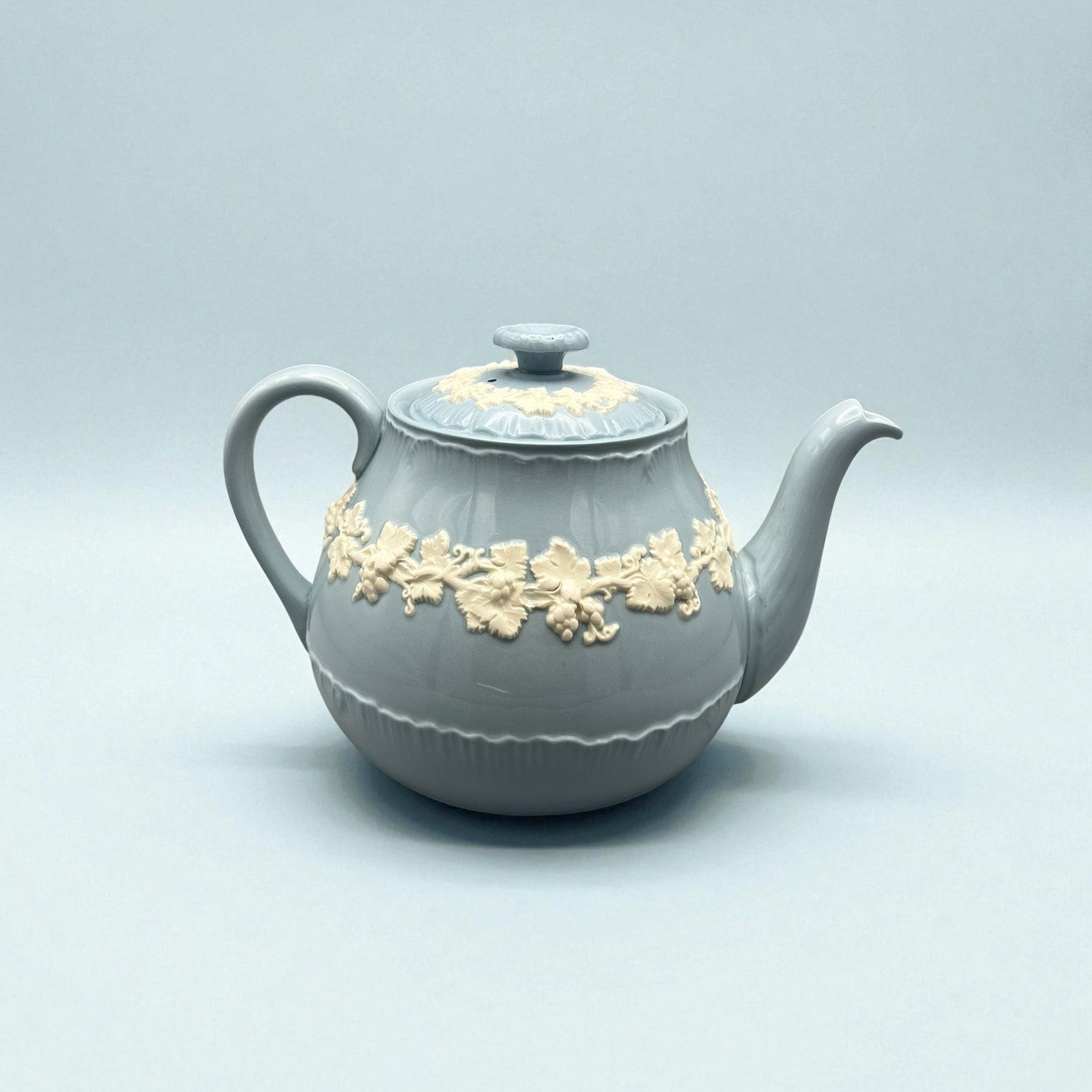 Wedgwood Queensware Teapot – The Brooklyn Teacup